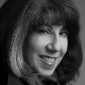 Novels Alive | 5-STAR REVIEW: FIFTH AVENUE GLAMOUR GIRL by Renée Rosen