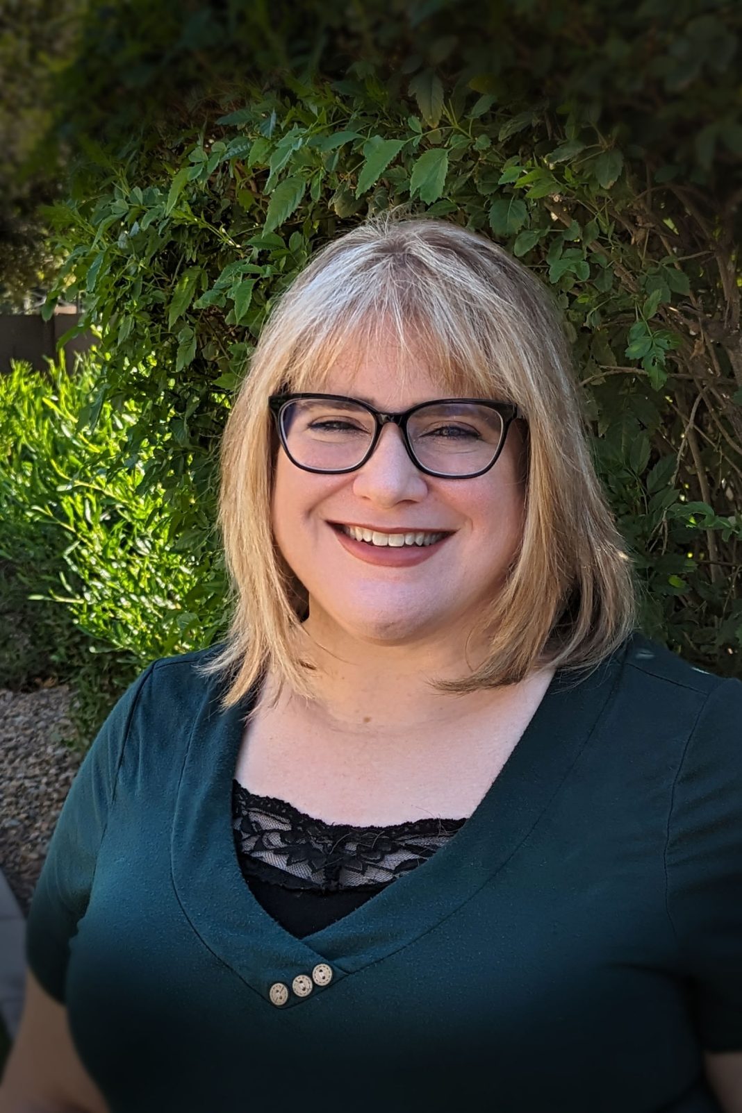 Novels Alive | 4-STAR REVIEW: FALLING FOR A BOSSY COWBOY by Karen Baney