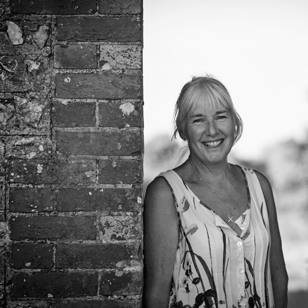 Novels Alive | 5-STAR REVIEW: THE LOST GARDEN by Angela Petch